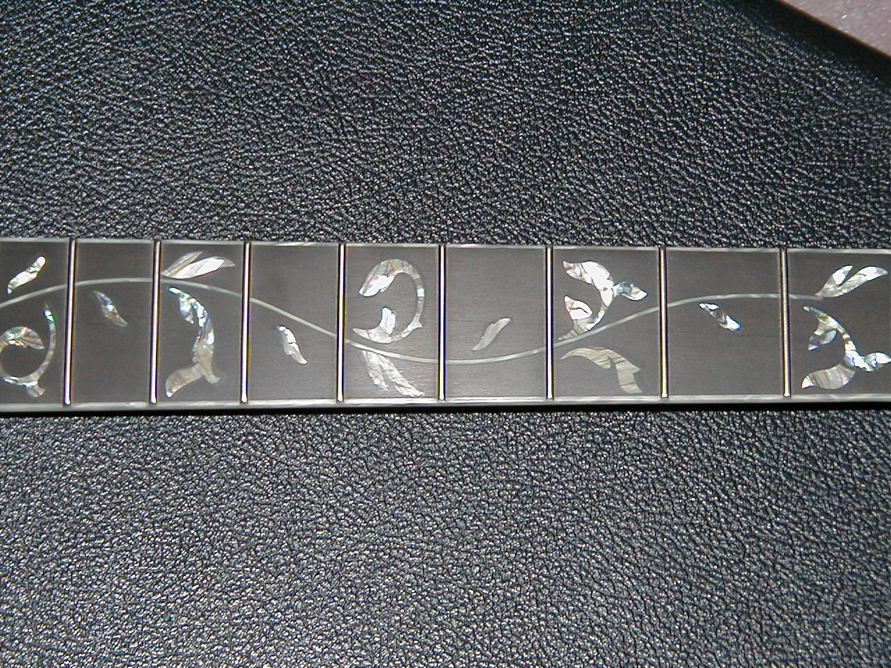 98 vs 03 JEM 7V vine inlay differences | Ibanez JEM Forum